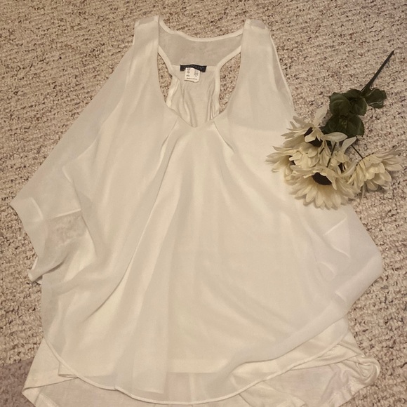 VENUS | Tops | Super Cute Flowy Racer Back Blouse | Poshmark